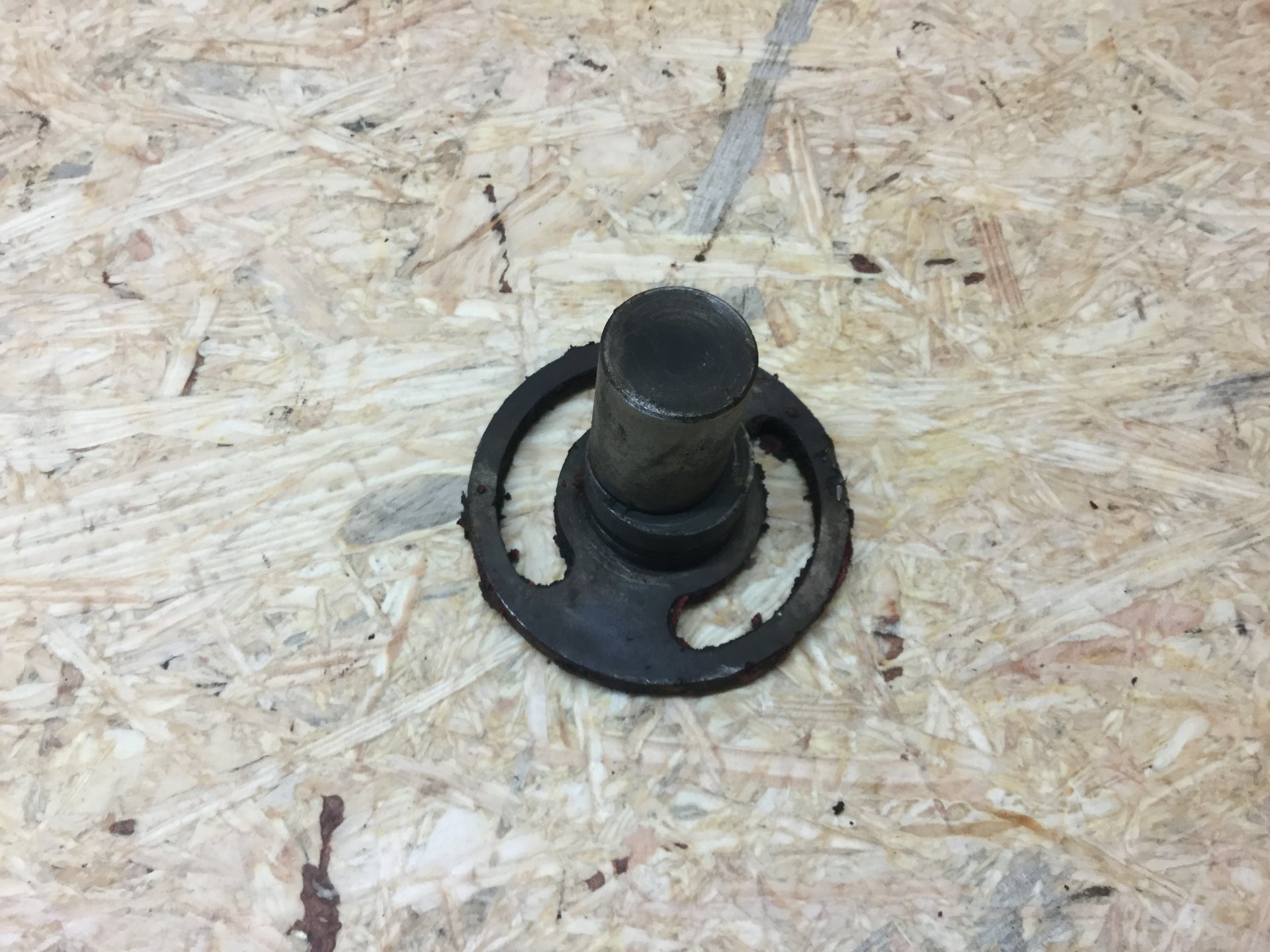 Mc Cormick D432 Exzenterbolzen für Getriebe B32 | Huber Parts