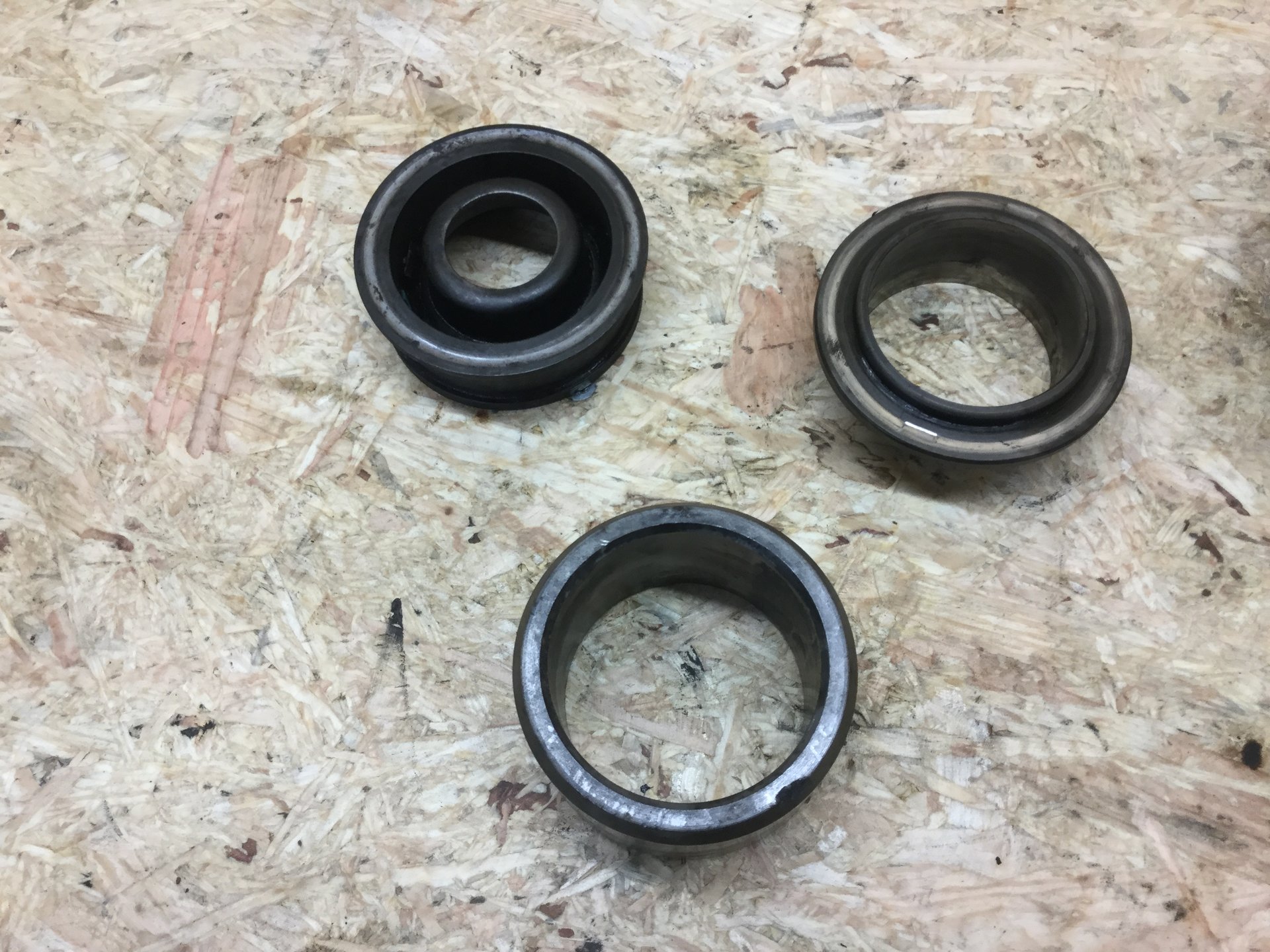 Güldner 2DA Motor Buchsen | Huber Parts